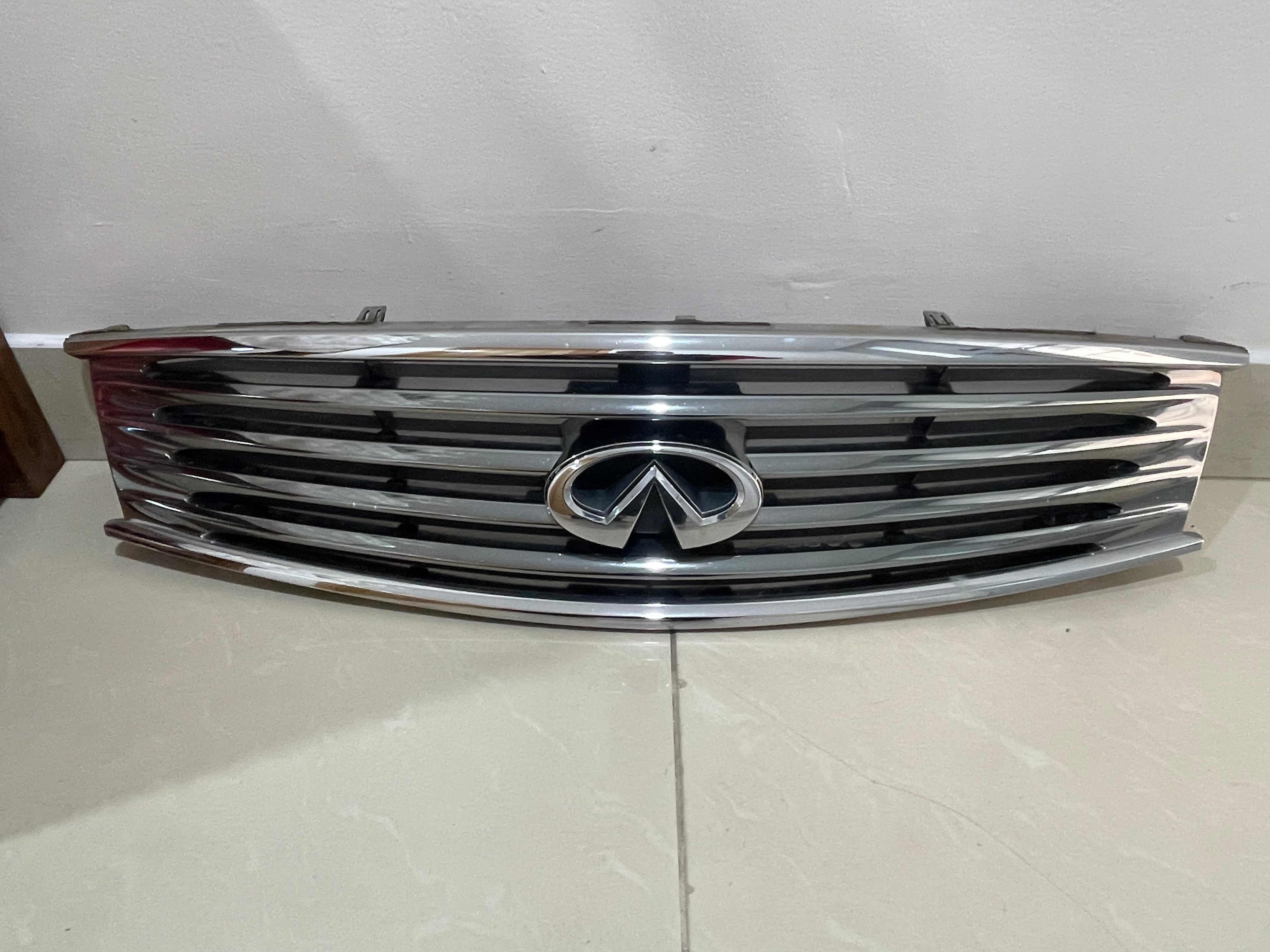 V36 SKYLINE INFINITY FRONT GRILL AND THE BADGE – tufftoys